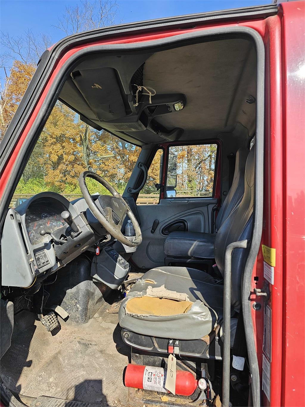 International Navistar 4400 SBA 4X2 22ft Box Truck