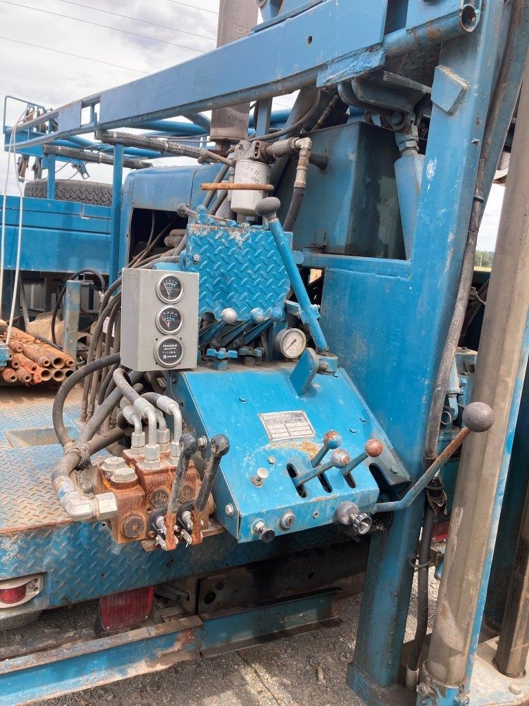 [Other] CME 45 Drill Rig Truck