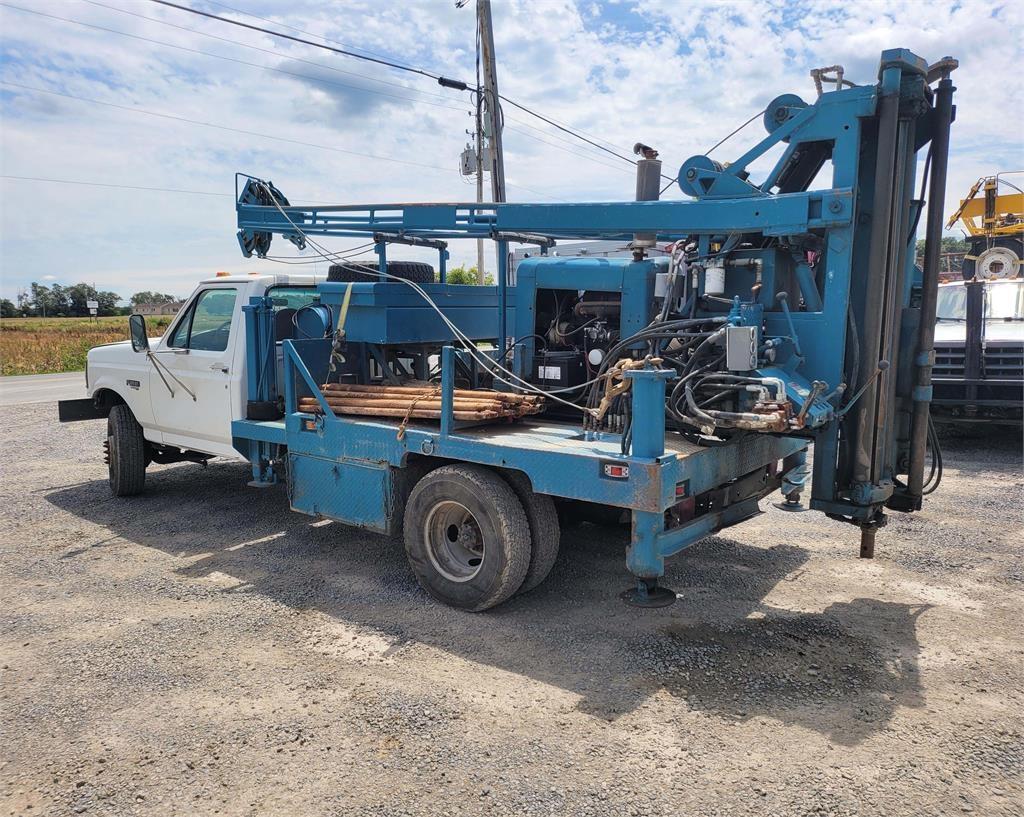 [Other] CME 45 Drill Rig Truck