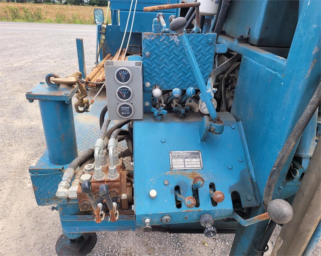 [Other] CME 45 Drill Rig Truck