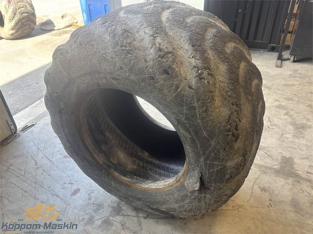 Nokian Fkf 710/45x26,5 - Däck, hjul och fälgar - Skogsmaskiner - Koppom ...