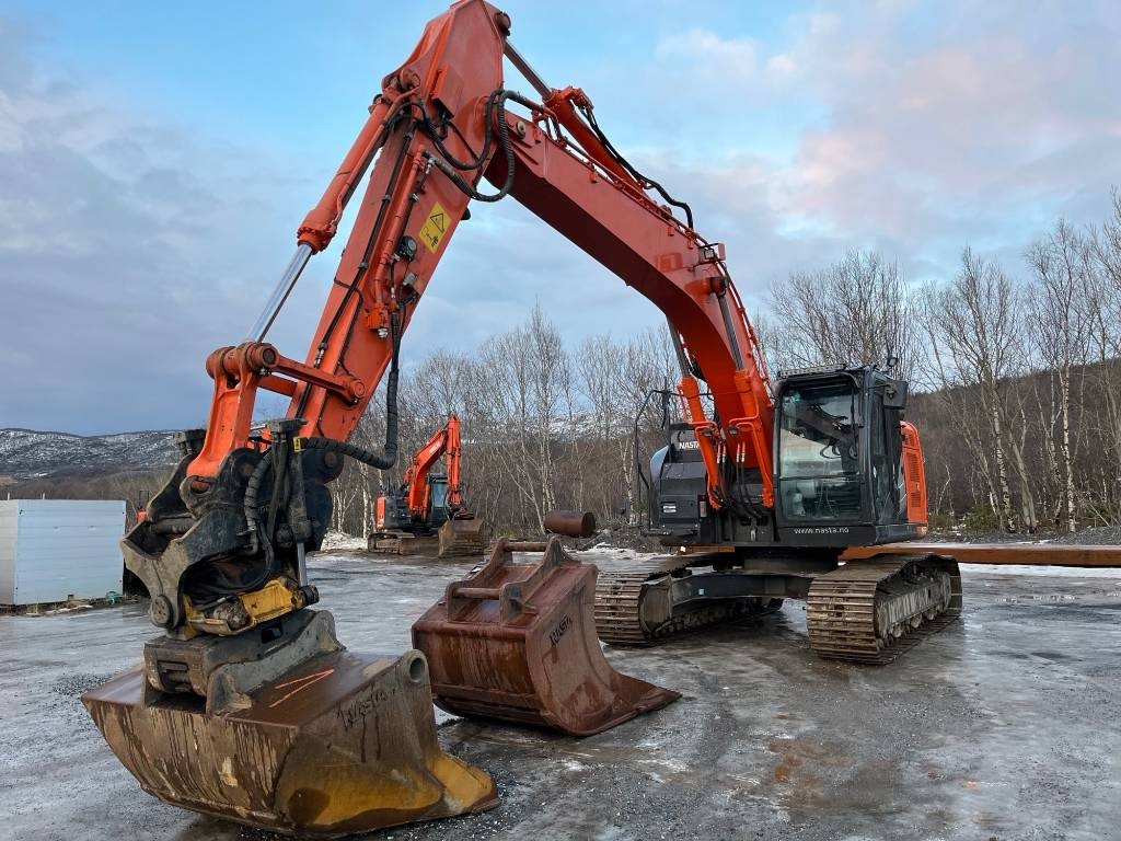 Hitachi ZX 225 US LC-6 - Beltegraver - Anlegg - Nasta AS