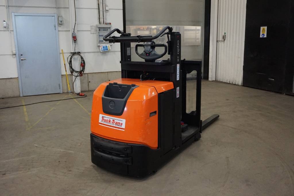 Toyota OSE100 - Plocktruck, mediumlyftande - Materialhantering - Truck ...