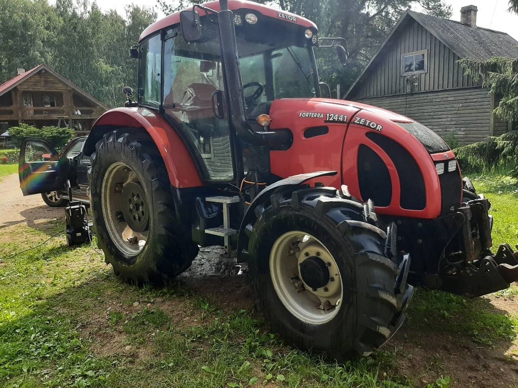 Traktorid - Põllumajandustehnika - Tatoli AS