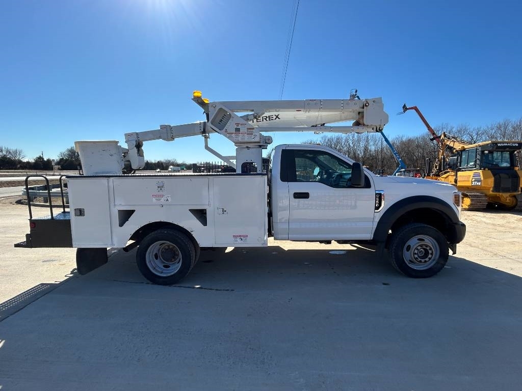 Ford F550 Bucket Truck