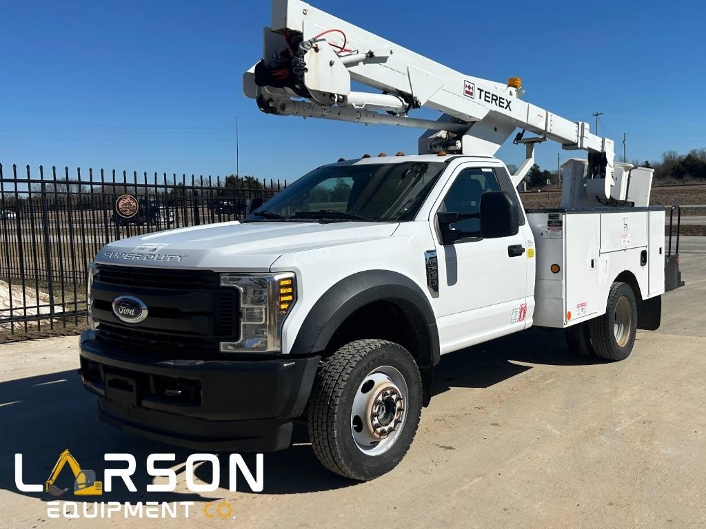 Ford F550 Bucket Truck