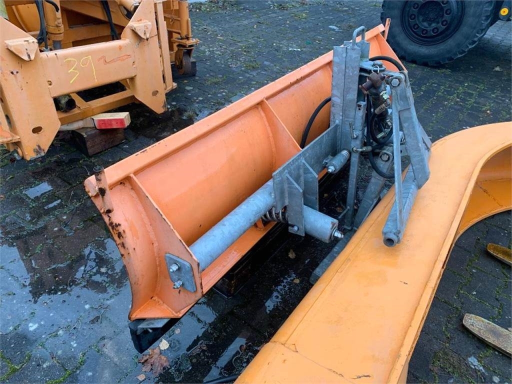 Multicar Schneepflug - Sonstige Kommunalmaschinen - Kommunal - Beutlhauser