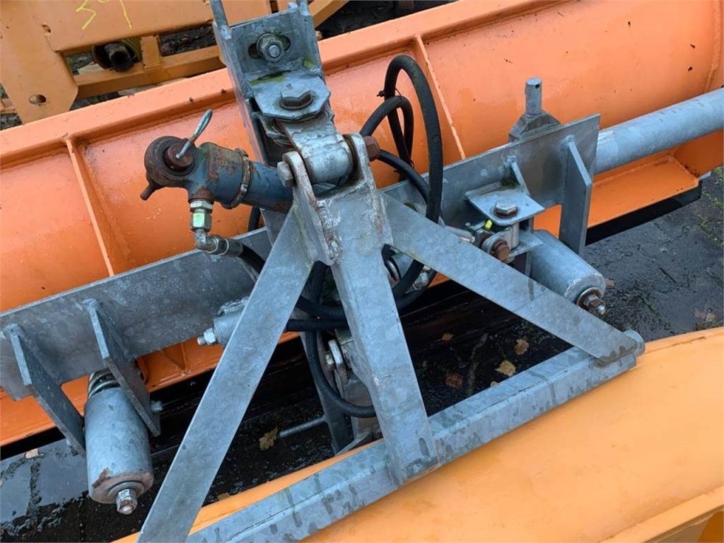 Multicar Schneepflug - Sonstige Kommunalmaschinen - Kommunal - Beutlhauser