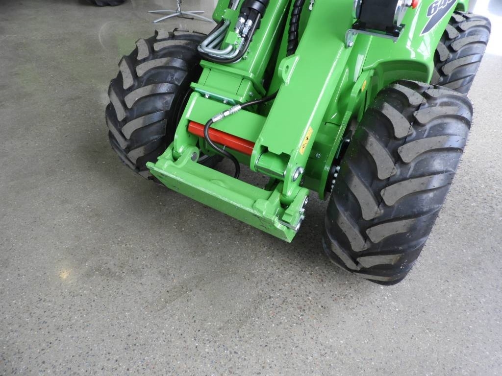 Avant 640i Steg5 23km/h Kampanjmaskin! - Kompaktlastare - Entreprenad ...