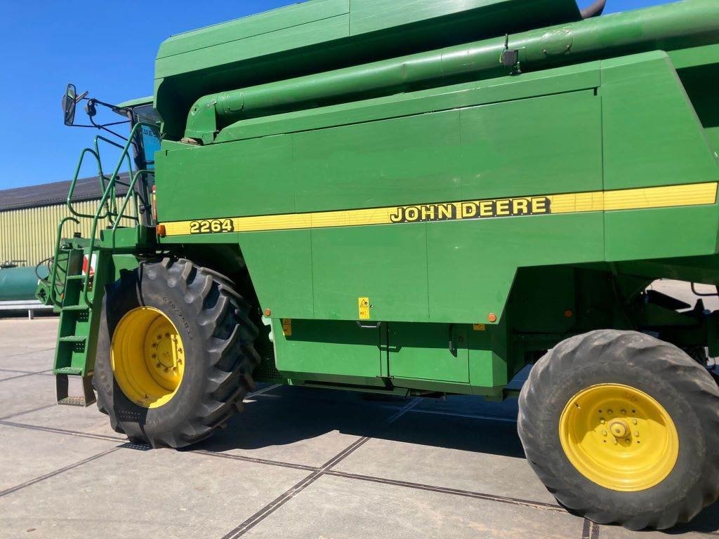 John Deere 2264 - Combines - Agriculture - Reesink Used Equipment