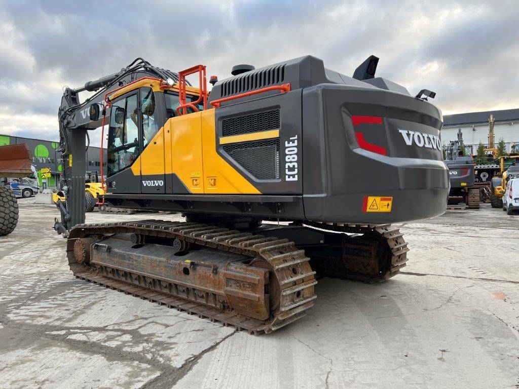 Buy Used Volvo EC250EL Crawler Excavator for sale in Stockholm, Sweden ...