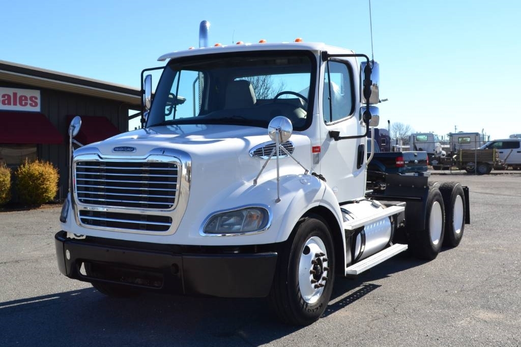 Freightliner Business Class M2 112