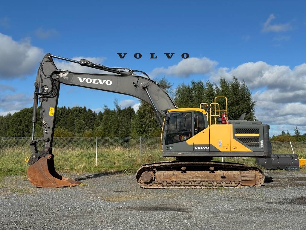 Volvo EC 300 E - Crawler excavators - Construction - Volvo Emea