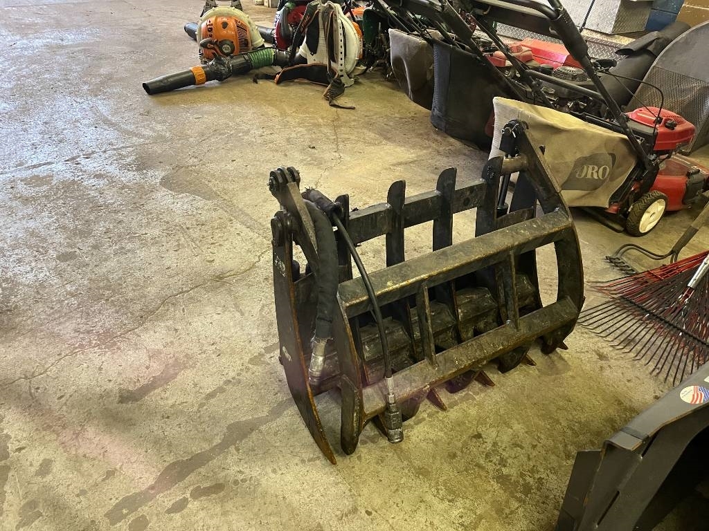 Skid-Steer Grapple For Sale | Ritchie List
