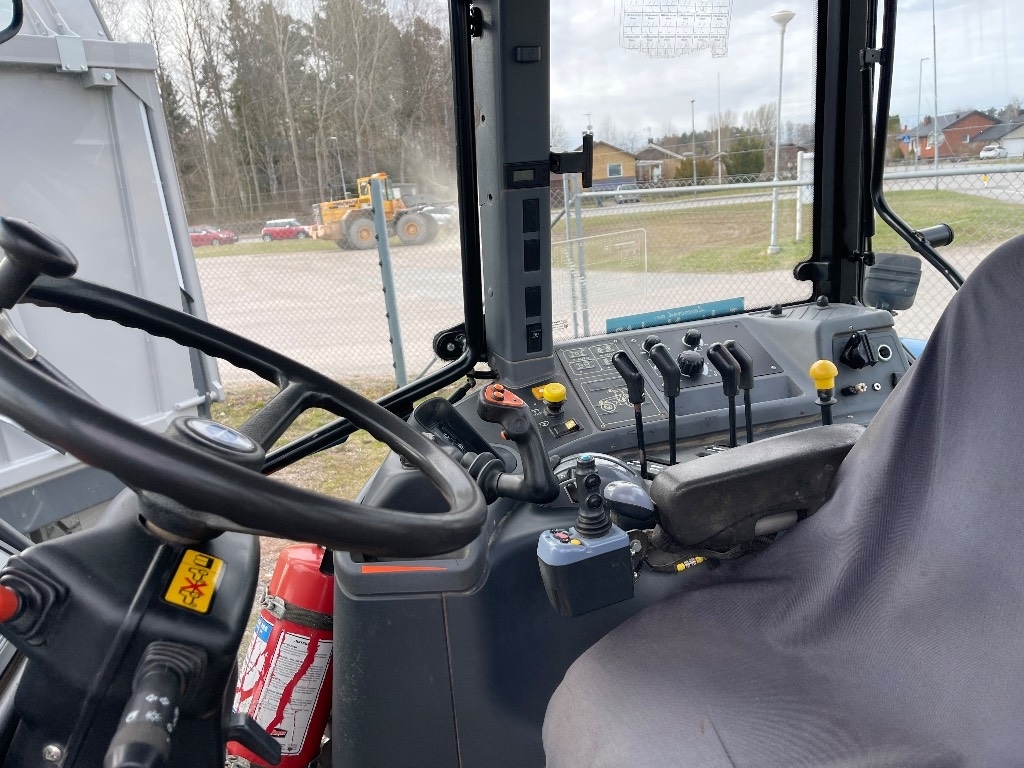 New Holland TM135, Trima 4.80 - Traktorer - Lantbruk - Traktor Nord