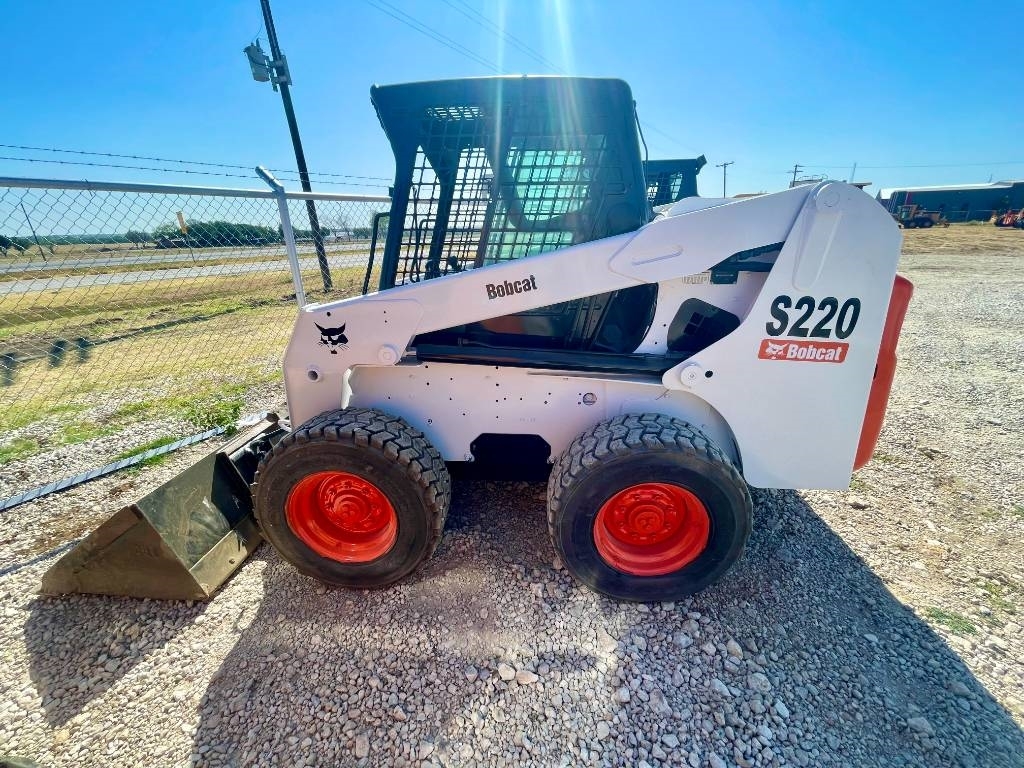 Bobcat S 220