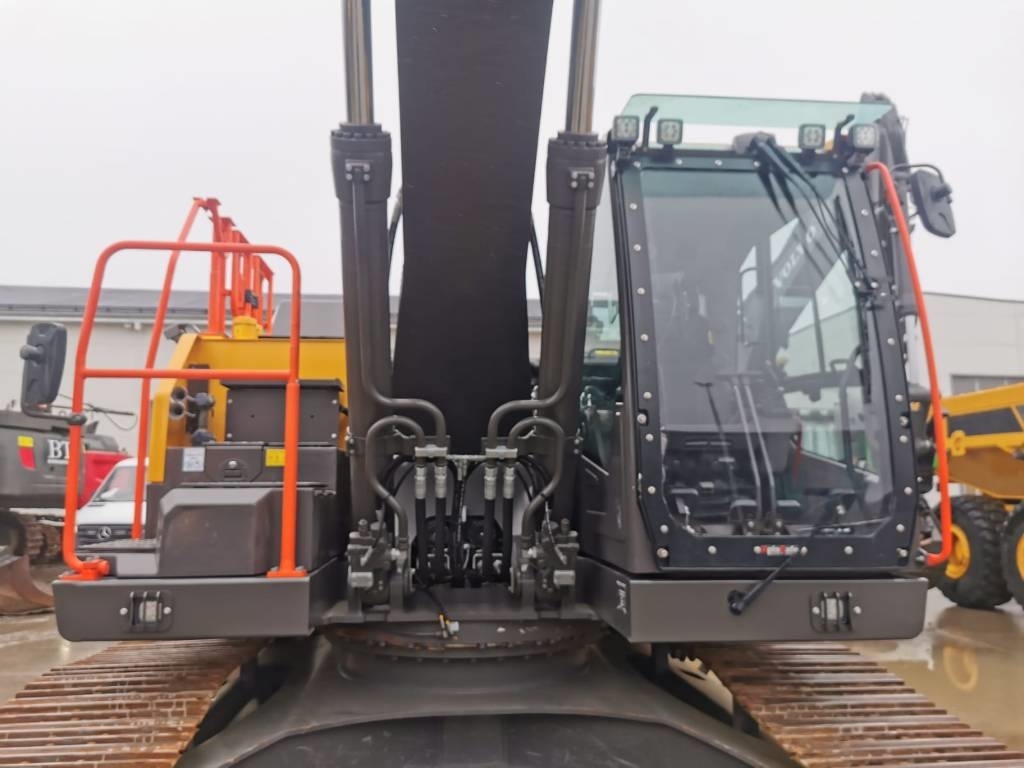 Buy Used Volvo EC250EL Crawler Excavator for sale in Stockholm, Sweden ...