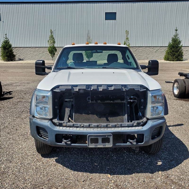 Ford F-450 Cab and Chassis