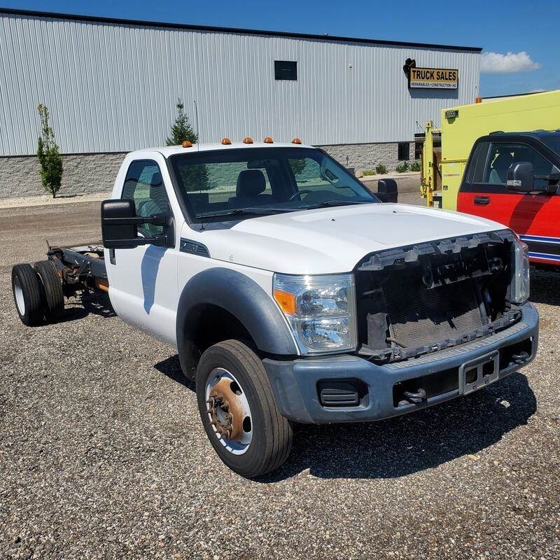 Ford F-450 Cab and Chassis