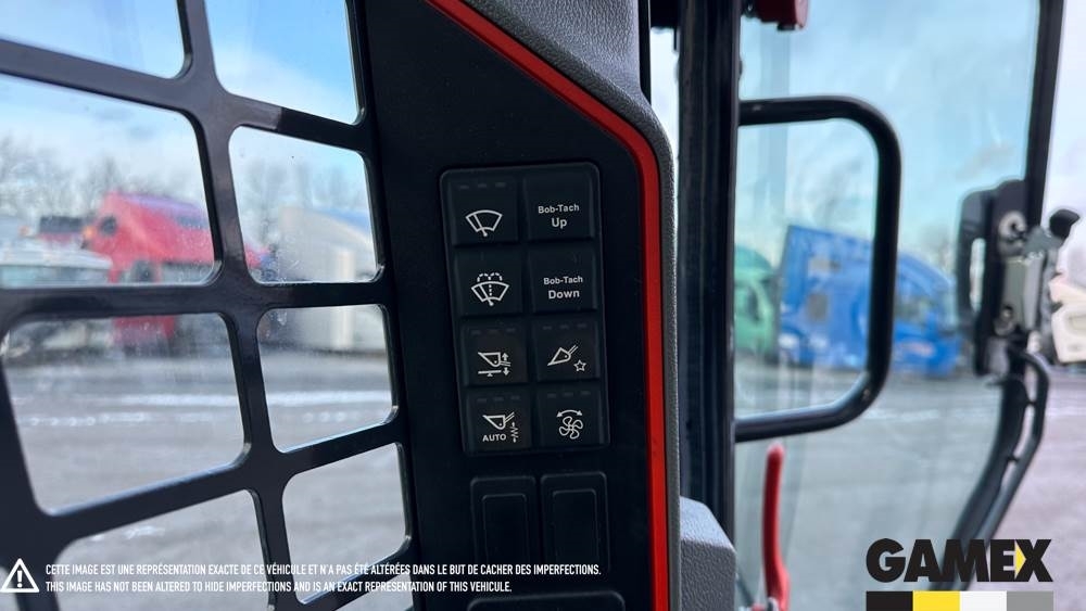 Bobcat T66-R BOBCAT T66-R COMPACT TRACK LOADER