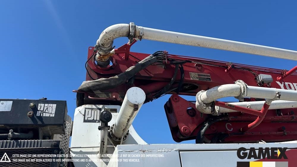 Mack MRU613 PUMP CONCRETE TRUCK
