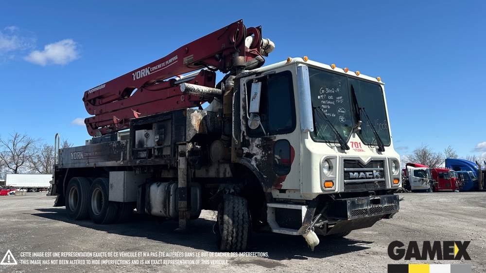 Mack MRU613 PUMP CONCRETE TRUCK