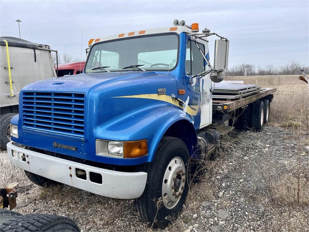 International 4900