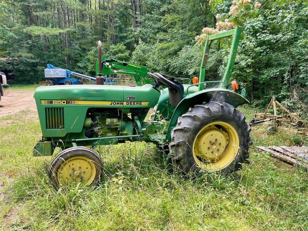 John Deere 850