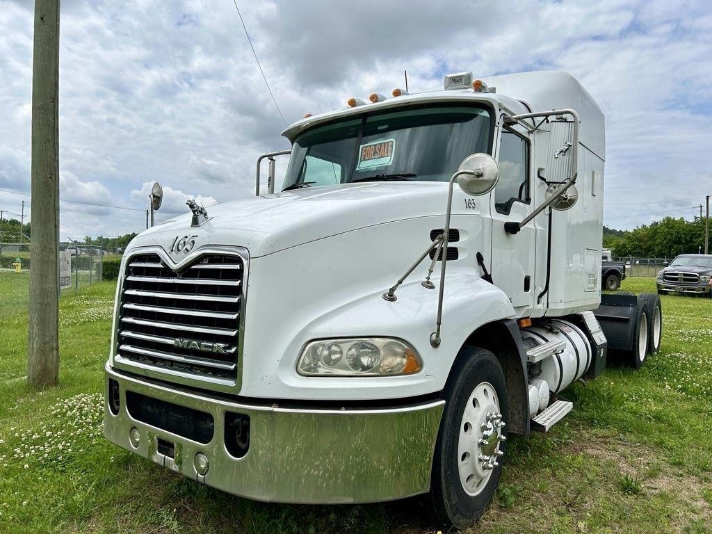 Mack PINNACLE CXU613