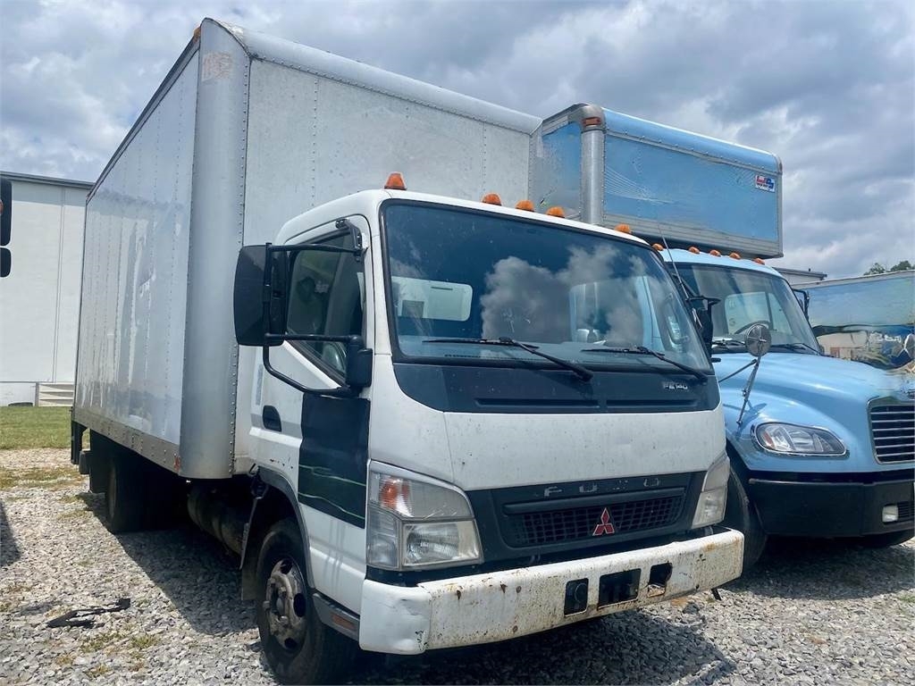 Mitsubishi FUSO FE84D