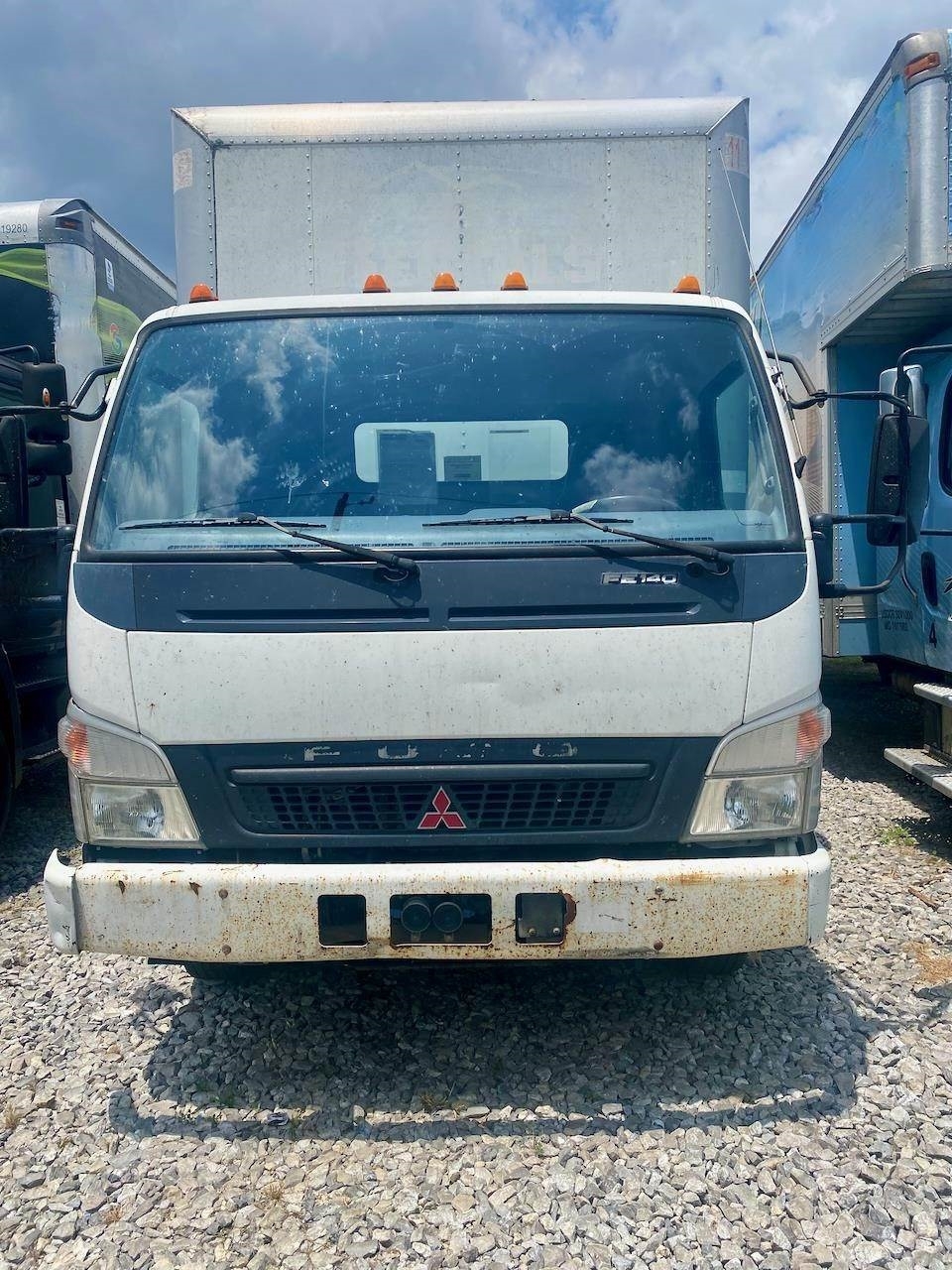 Mitsubishi FUSO FE84D