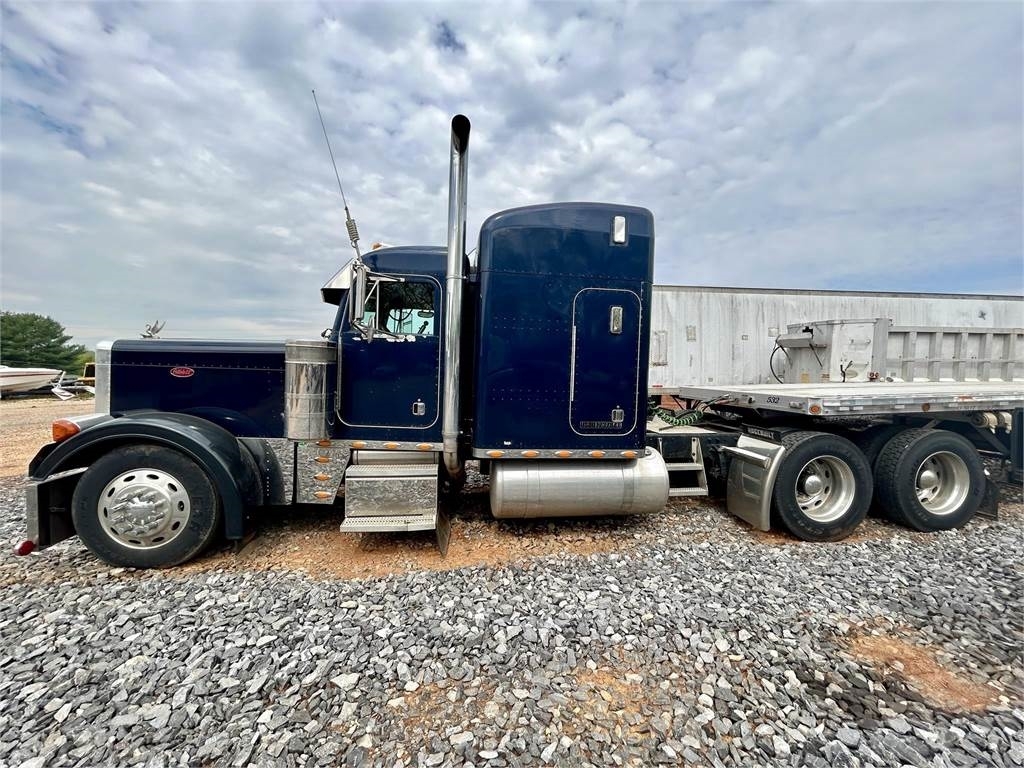 Peterbilt 379