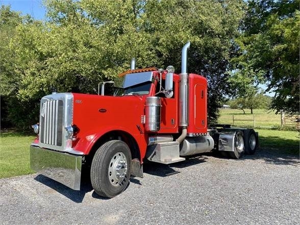 Peterbilt Heavy Duty Trucks & Truck Trailers For Sale | Ritchie List