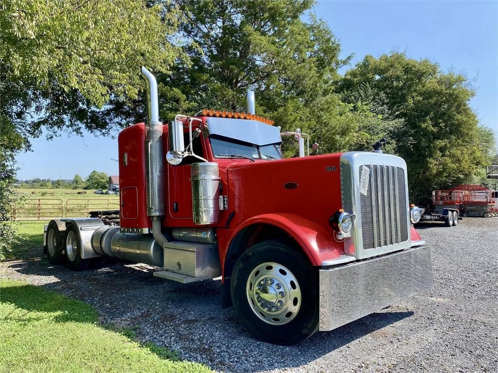 Peterbilt 389