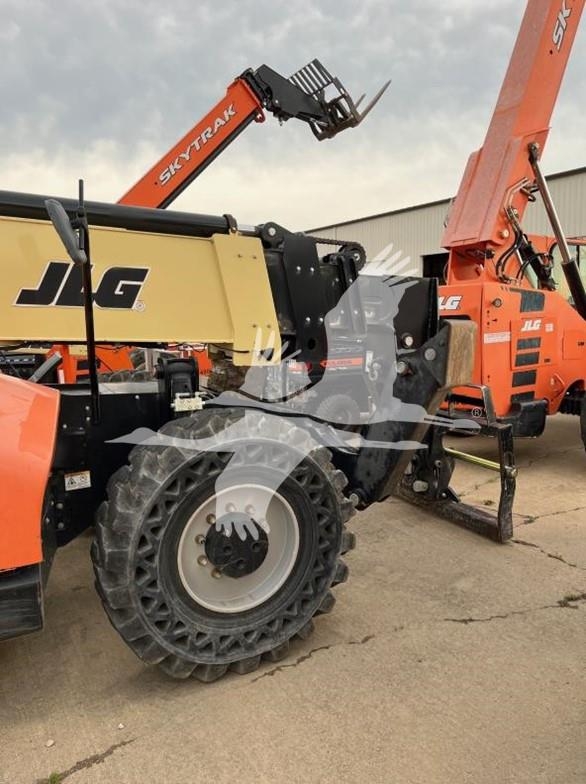 JLG G10-55A