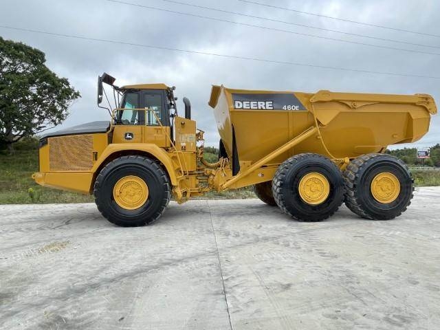 John Deere 460E off road truck