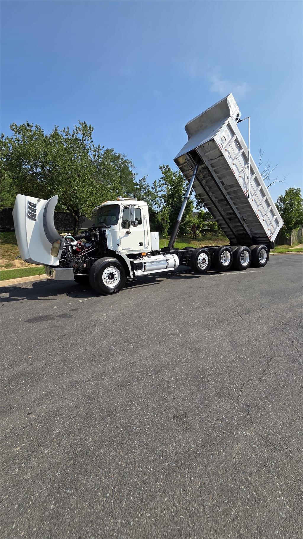 Mack GU713 *** Allison Automatic*** Granite