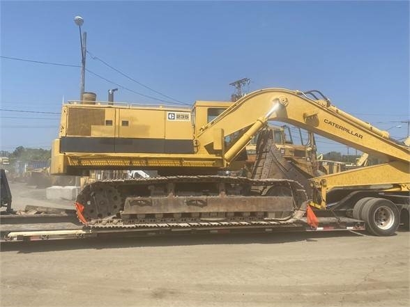 CAT 235BH