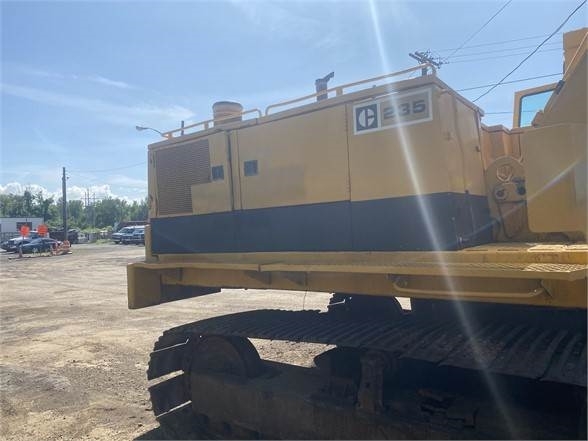 CAT 235BH