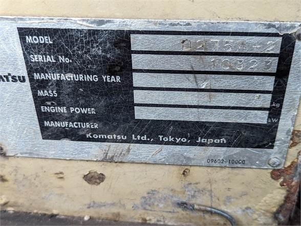 Komatsu D275A-2