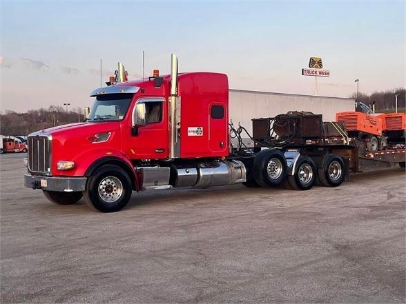 Peterbilt 567