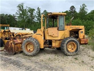 John Deere 444D