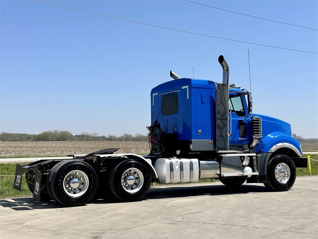 Mack Titan TD713