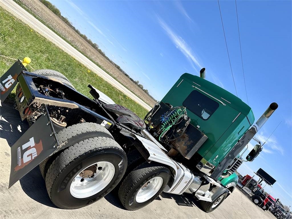 Mack Titan TD713