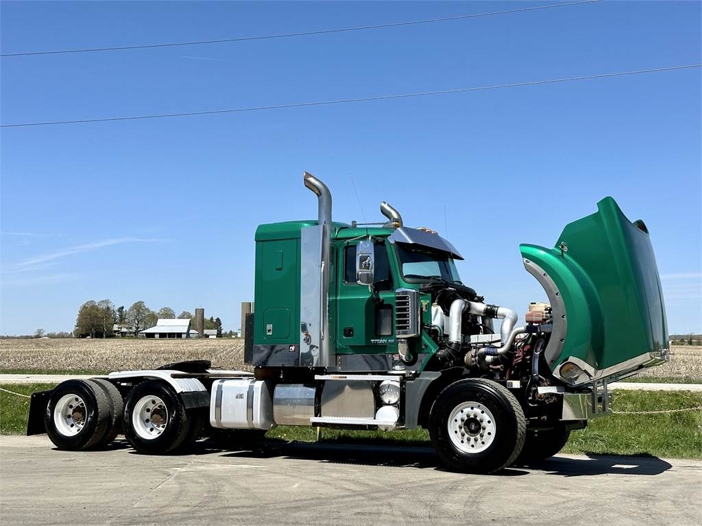Mack Titan TD713