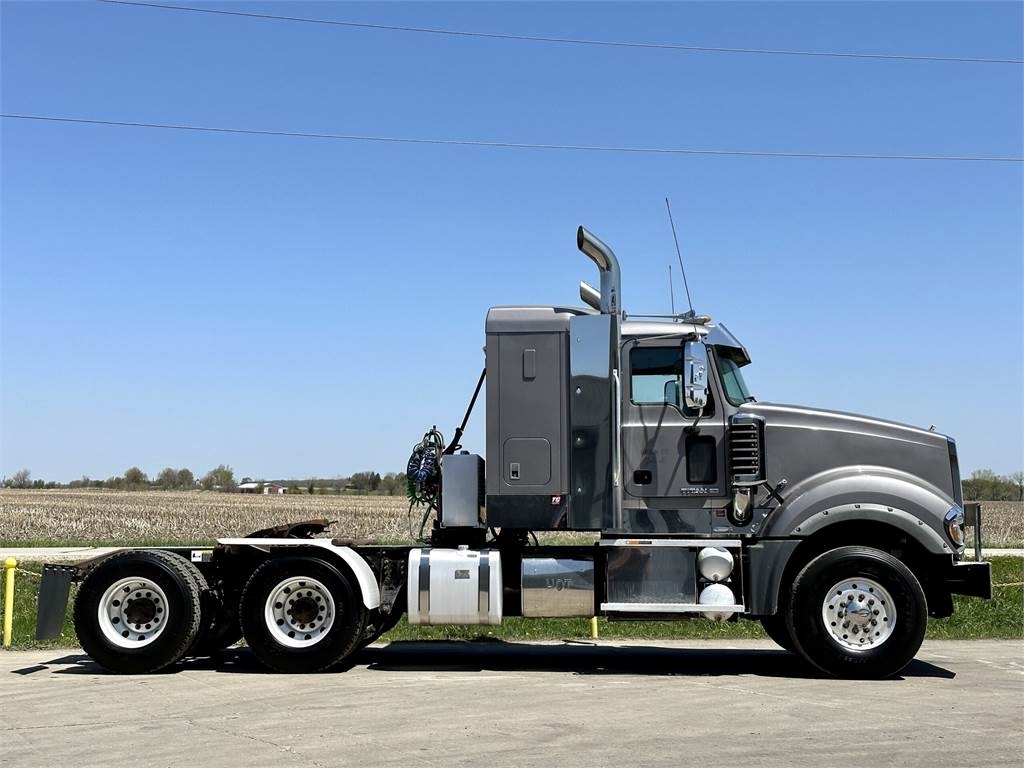 Mack Titan TD713