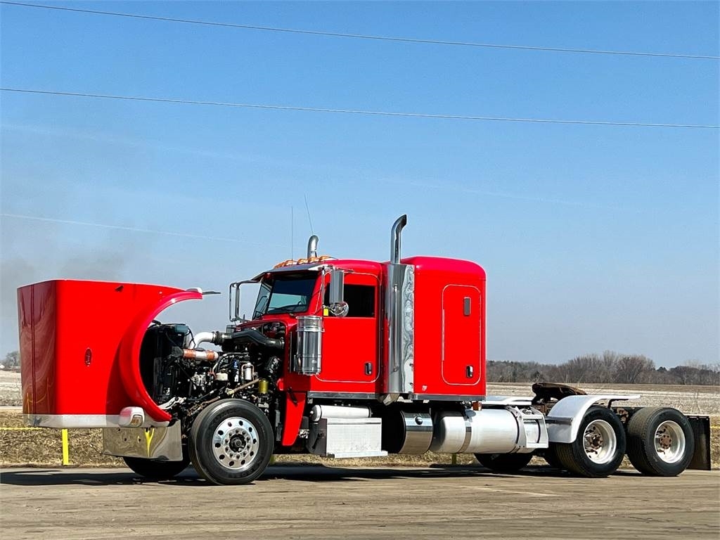 Peterbilt 388