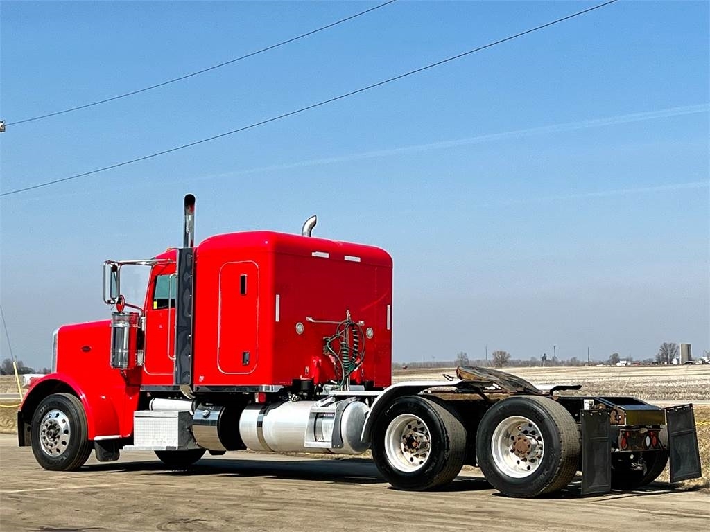 Peterbilt 388