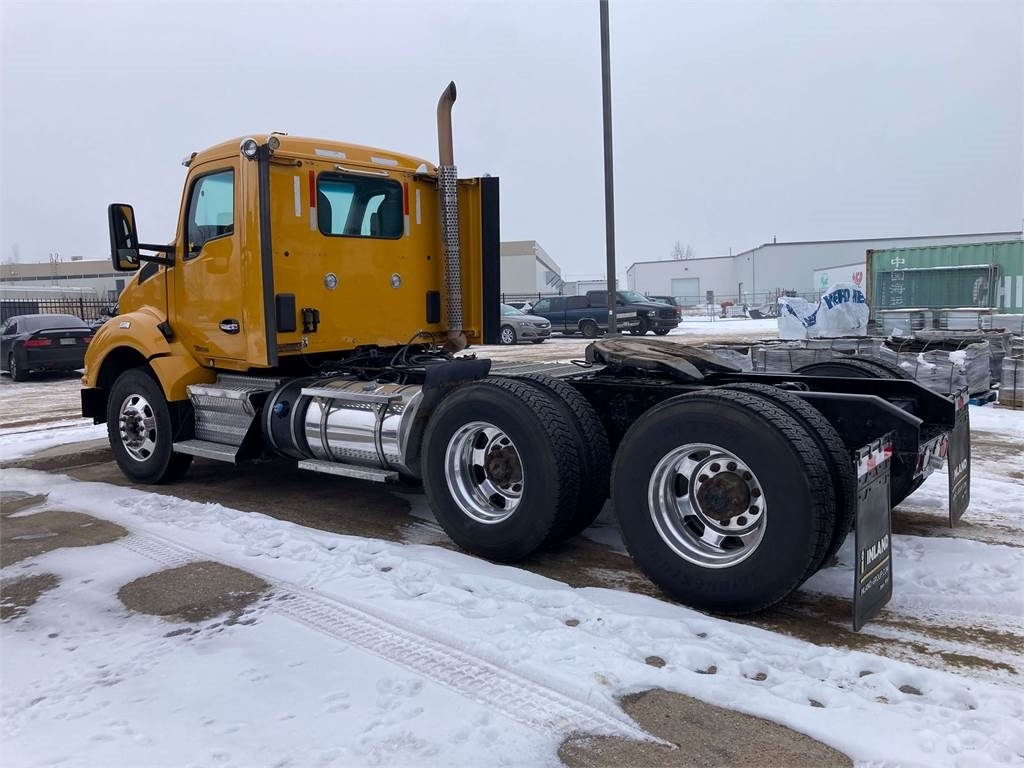 Kenworth T880