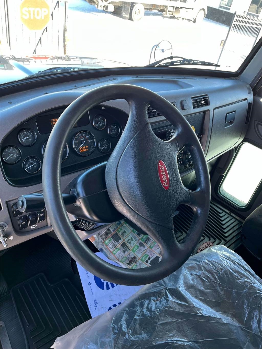 Peterbilt 348